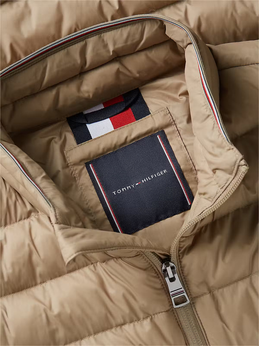 TOMMY HILFIGER PACKABLE RECYCLED VEST - COASTAL TAUPE – T W Menswear